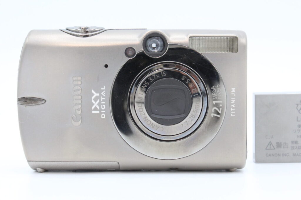 【訳アリ並品】CANON キヤノン デジタルカメラ IXY (イクシ) DIGITAL 2000IS IXYD2000IS シルバー ...